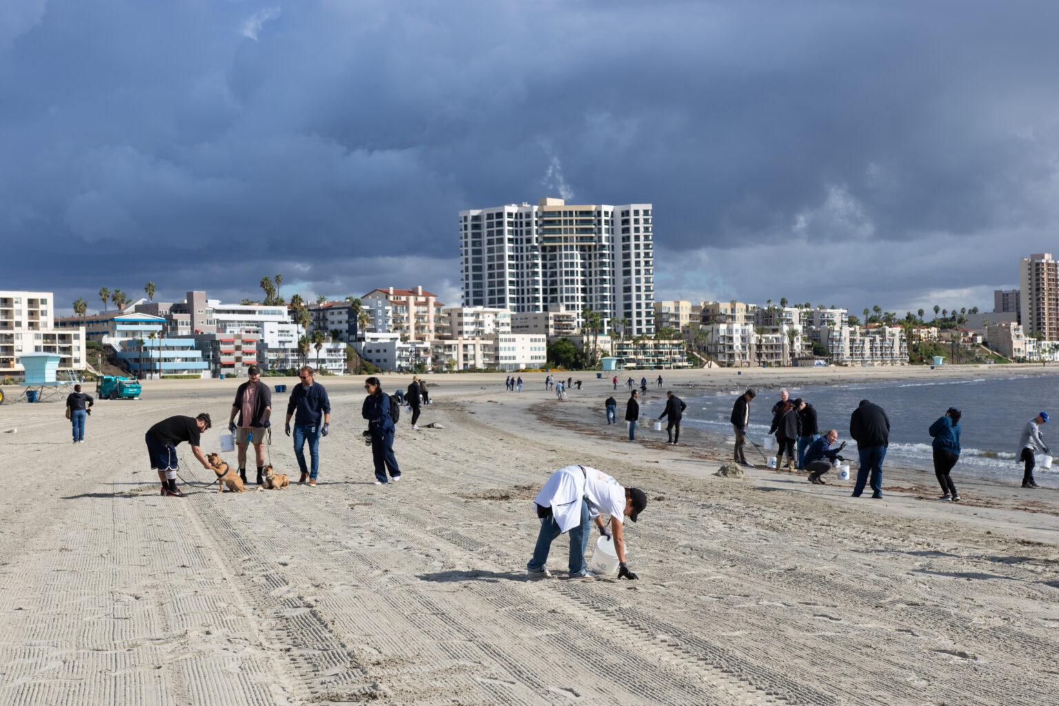 PHOTOS: Olympic and Paralympic Athletes, Mayor Richardson Join Ocean ...