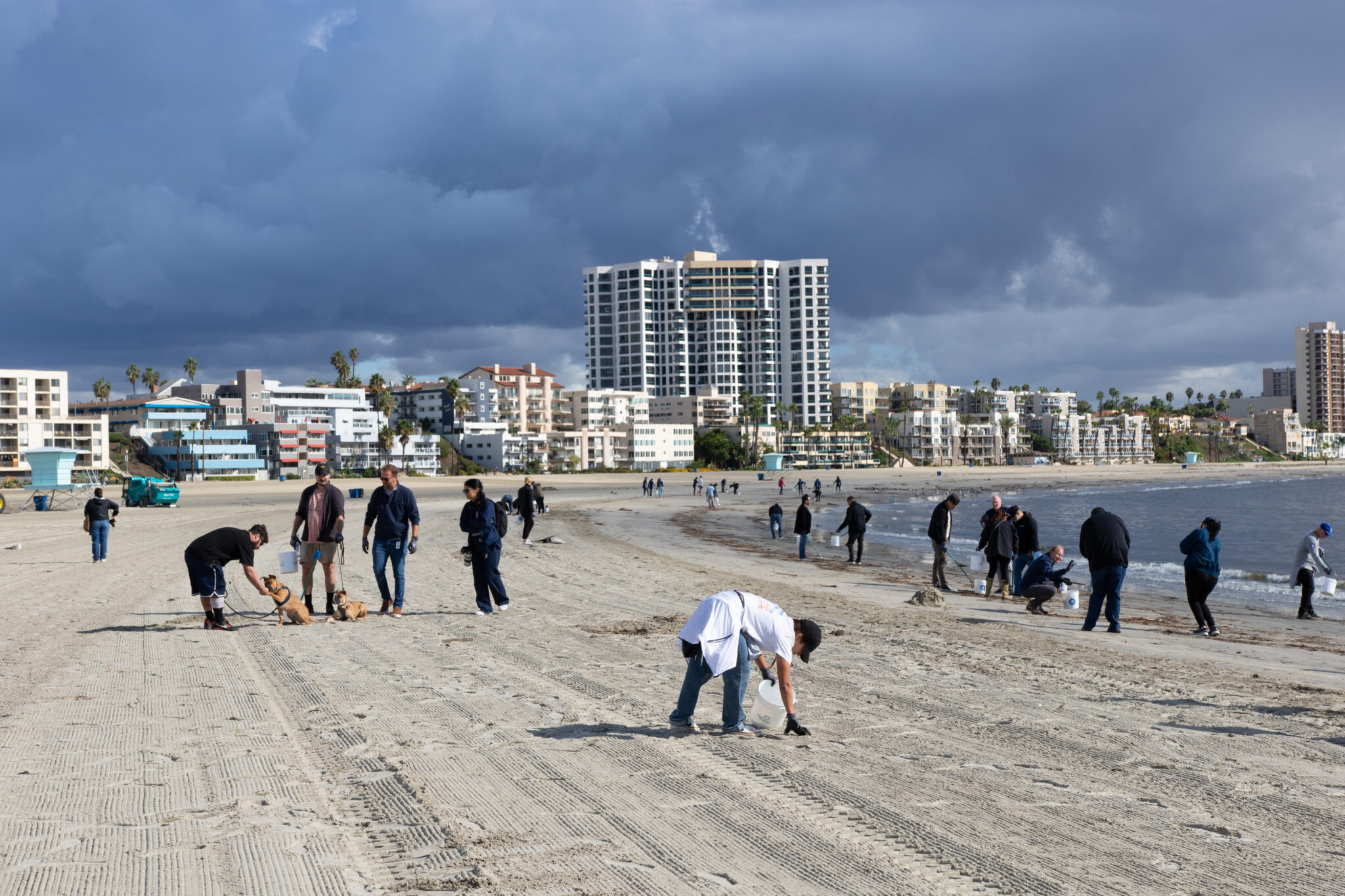 PHOTOS: Olympic and Paralympic Athletes, Mayor Richardson Join Ocean ...